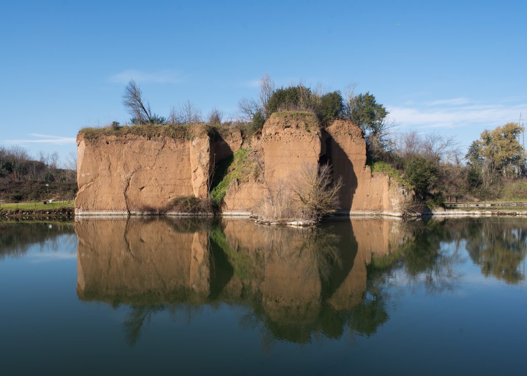 Entry 10548 - Archaeological Institute of America